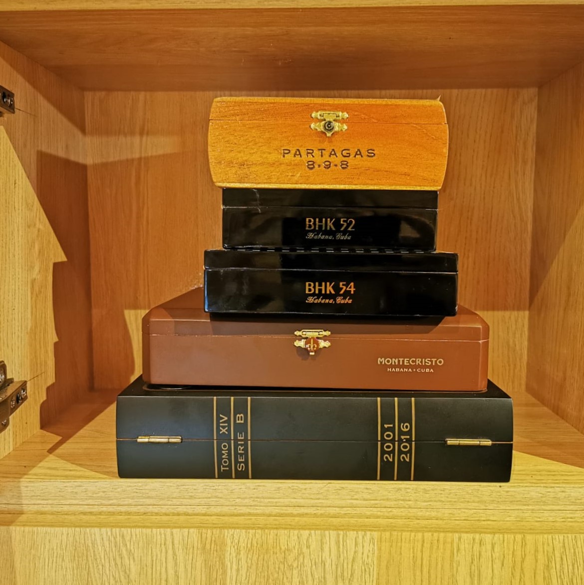 Client Lockers - La Casa del Habano Chester